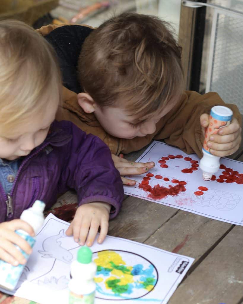 Easy crafts for toddlers for the non crafty mom | Blue And Hazel