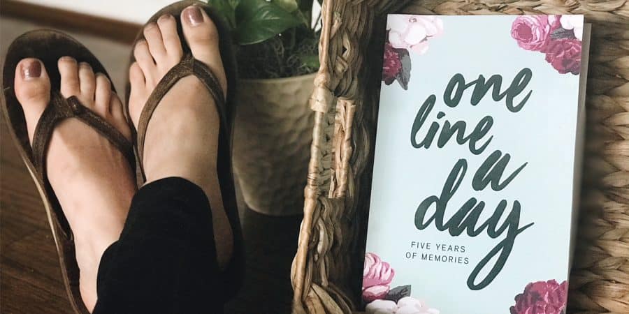 How to start journaling: One line a day journal for busy moms